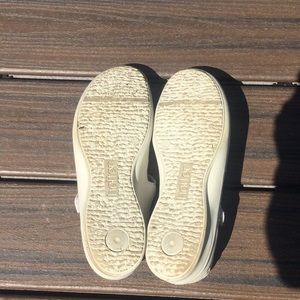 hotter | Shoes | Cream Colored Flats Made By Hotter With Fun Cut Outs ...